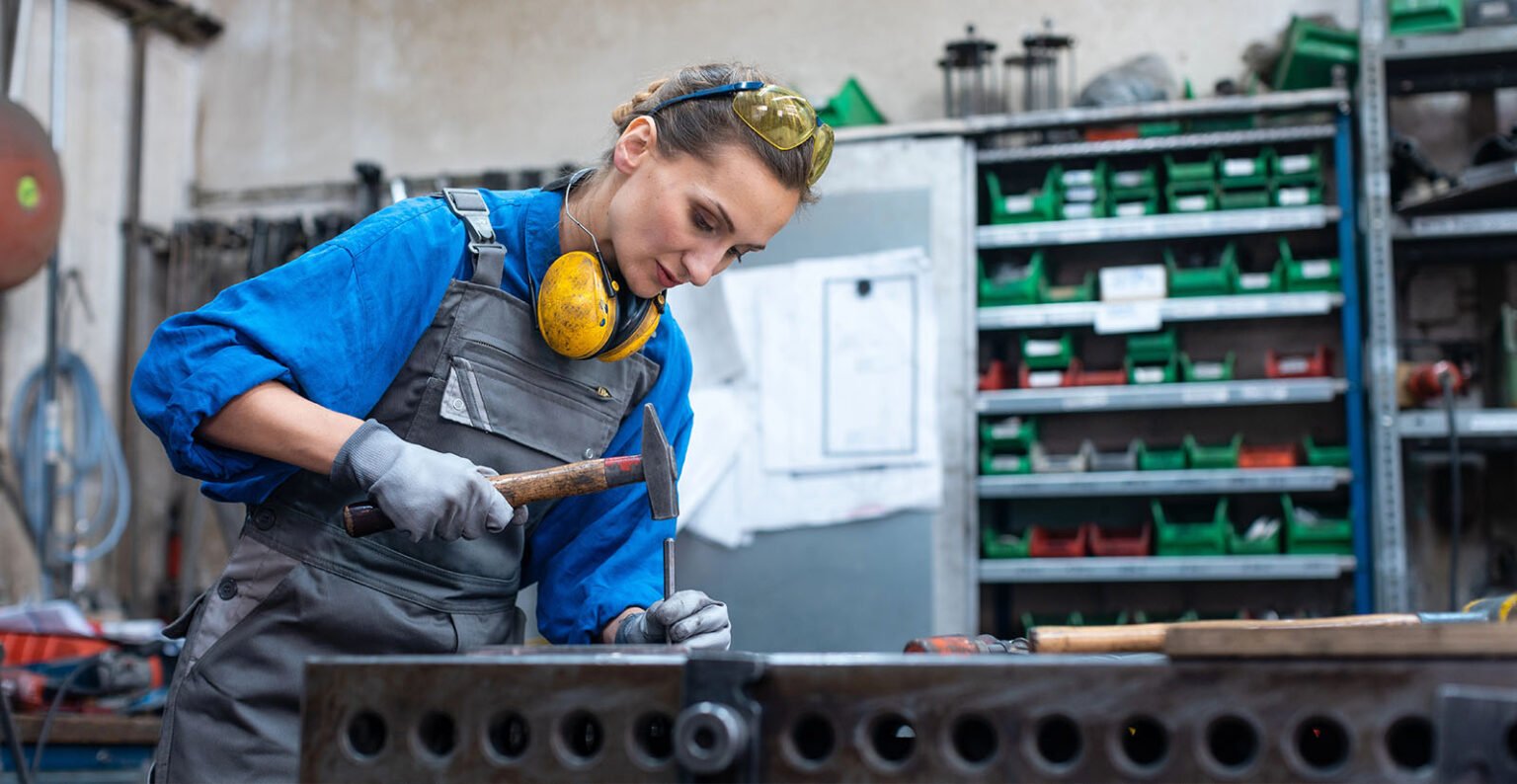 Blue Collar HR: Empowering the Hands-On Workforce | MMC HR